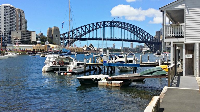 Milson's Point Walk: Wendy's Secret Garden and Lavender Bay