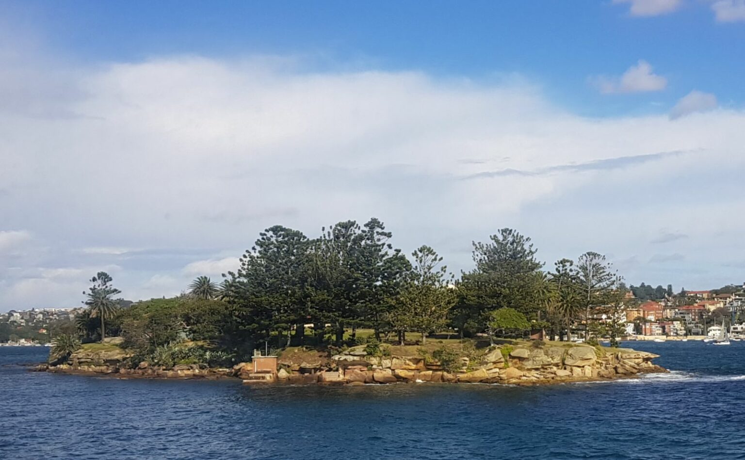 The Sydney Hop on Hop off Ferry: An Itinerary for exploring the Harbour ...